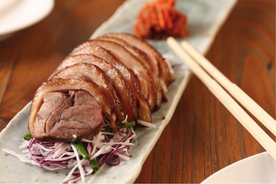 Hanjan Korean Restaurant Boasts A Michelin-Starred Chef