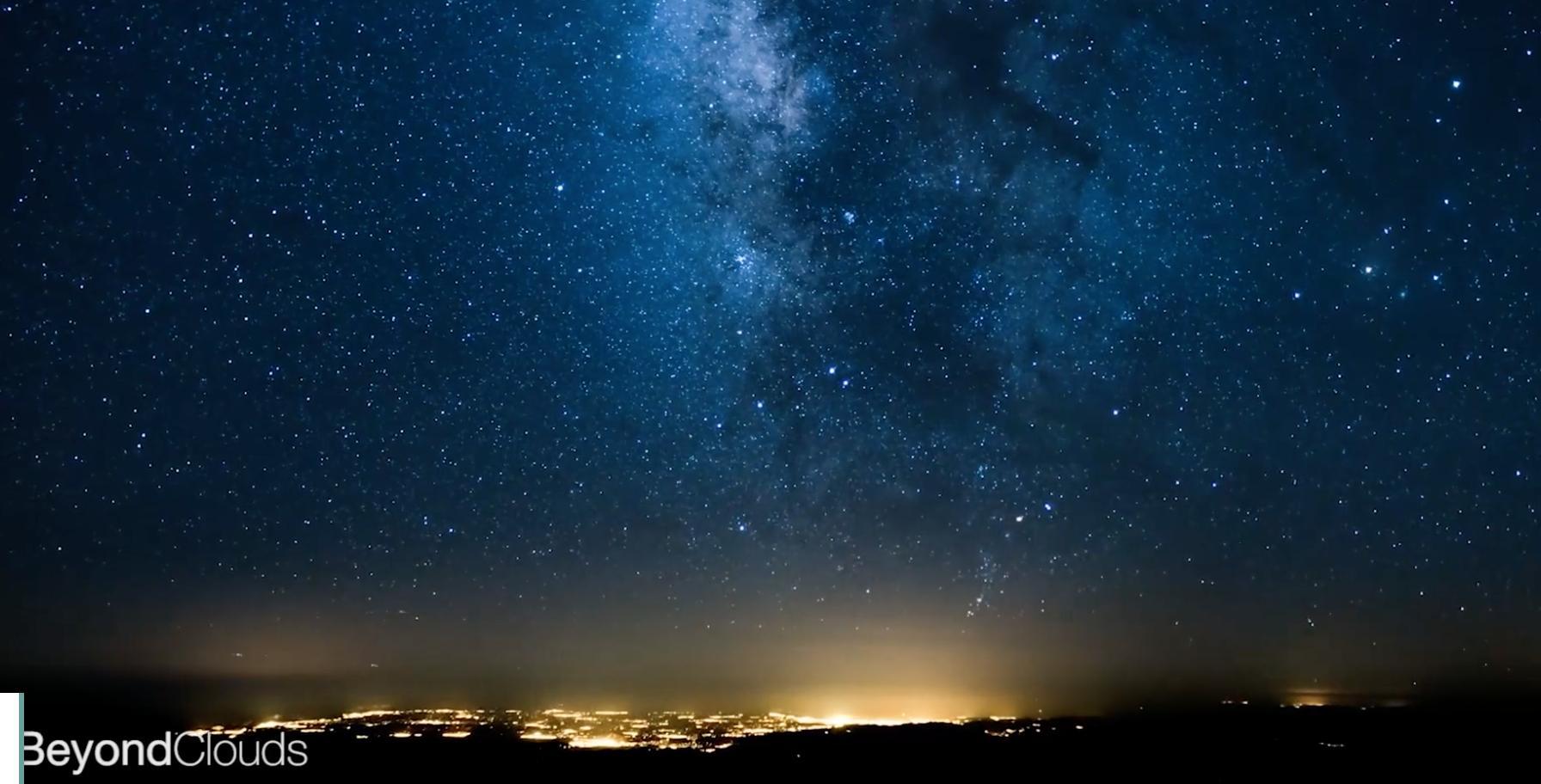 Milky Way Timelapse Video Will Mesmerize You
