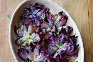 Red Onion Health Benefits Include Fighting Cancer, Science Says