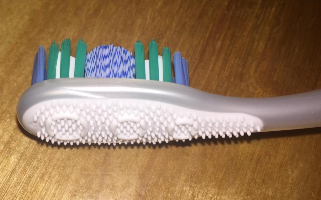 Tongue Scraping Benefits Are Wide-Ranging