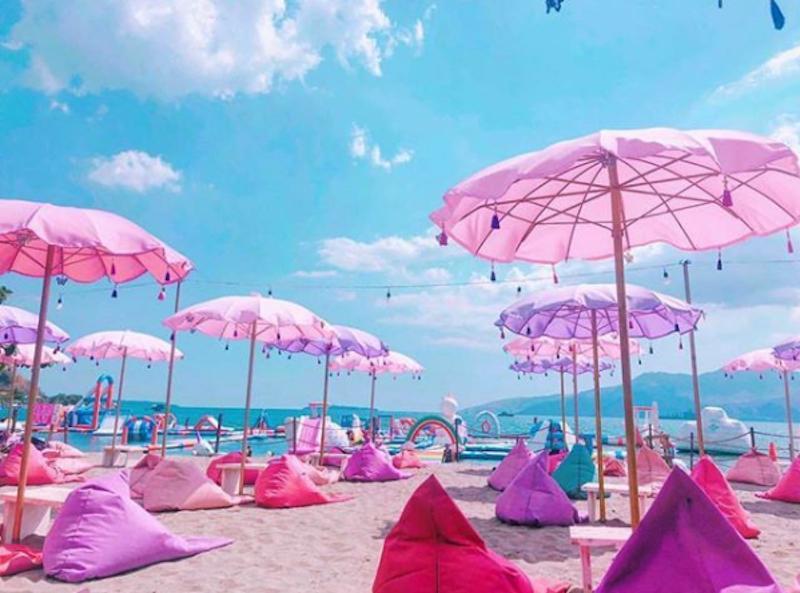 Inflatable Island Added An Entire Section Of Unicorn Fun