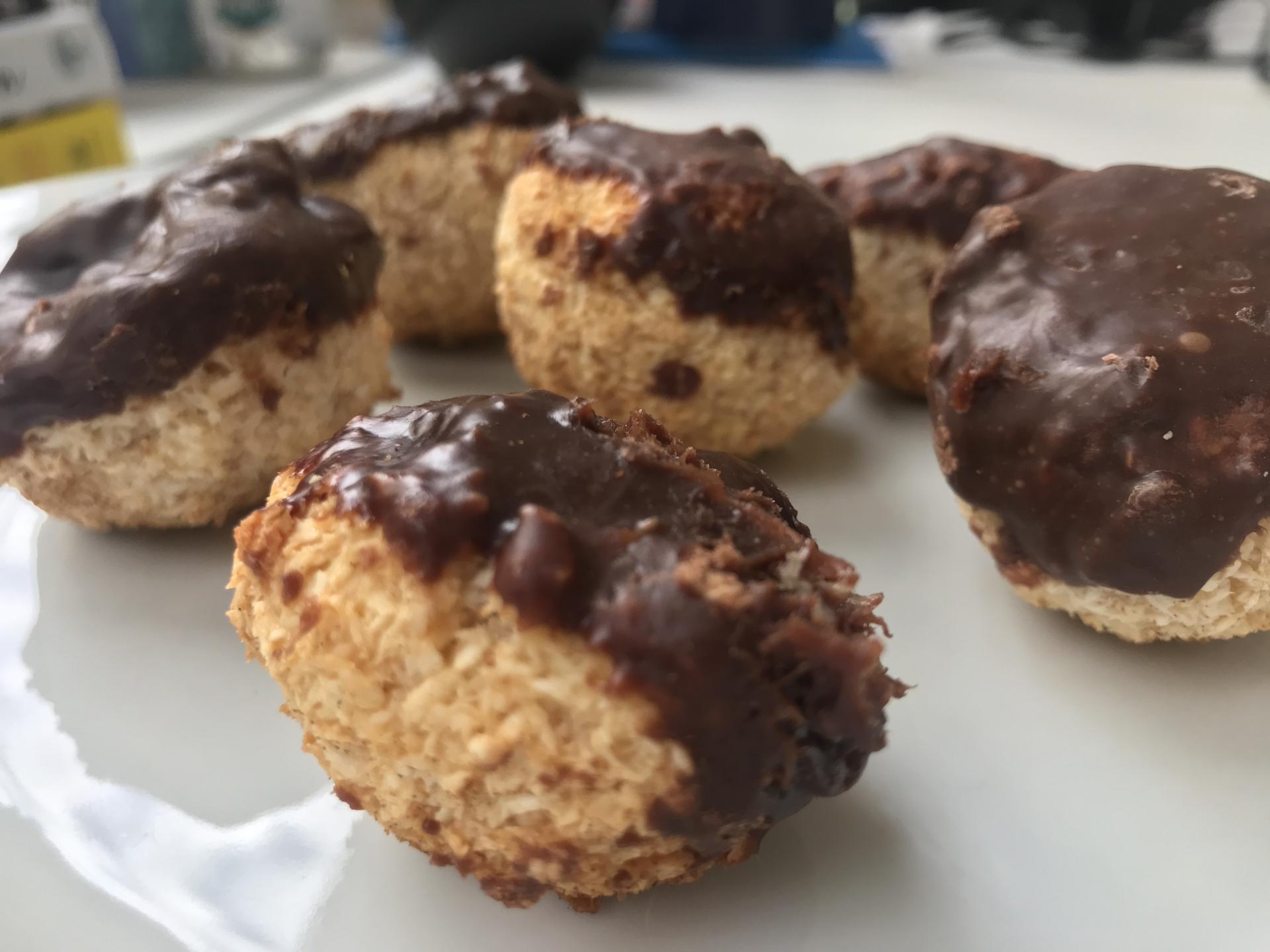 Best Macaroon Recipe That'll Fulfill All Of Your Coconut Cravings
