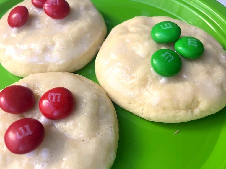 Sugar Cookie Recipe With M&M Mistletoe Is The Best Simple Dessert