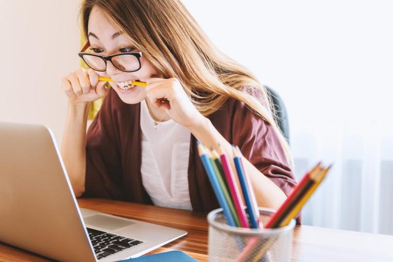 How Working Long Hours Affects Your Mental Health